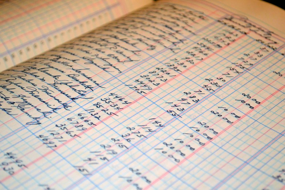 Double-Entry Bookkeeping vs Single-Entry Bookkeeping Double-Entry Bookkeeping vs Single-Entry Bookkeeping