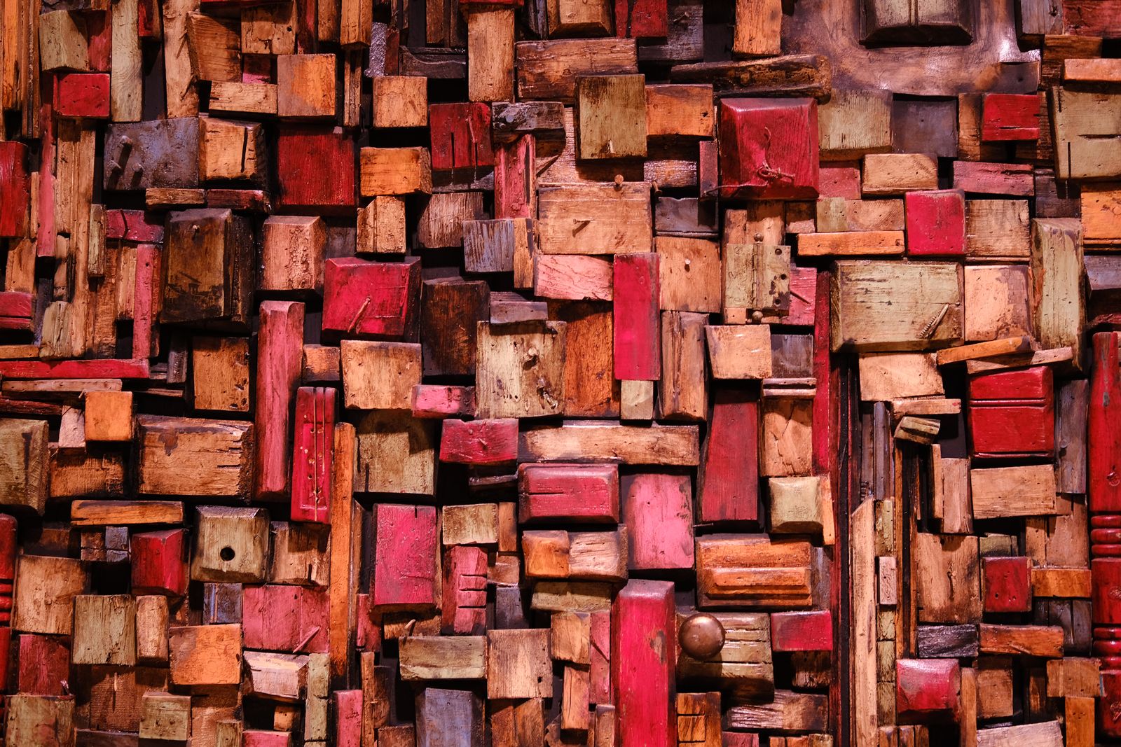 The Benefits of Outsourcing Your Wood Manufacturing