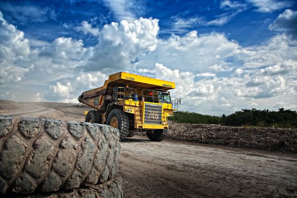Marketing & Advertising for Heavy Equipment Industry: Ultimate Guide